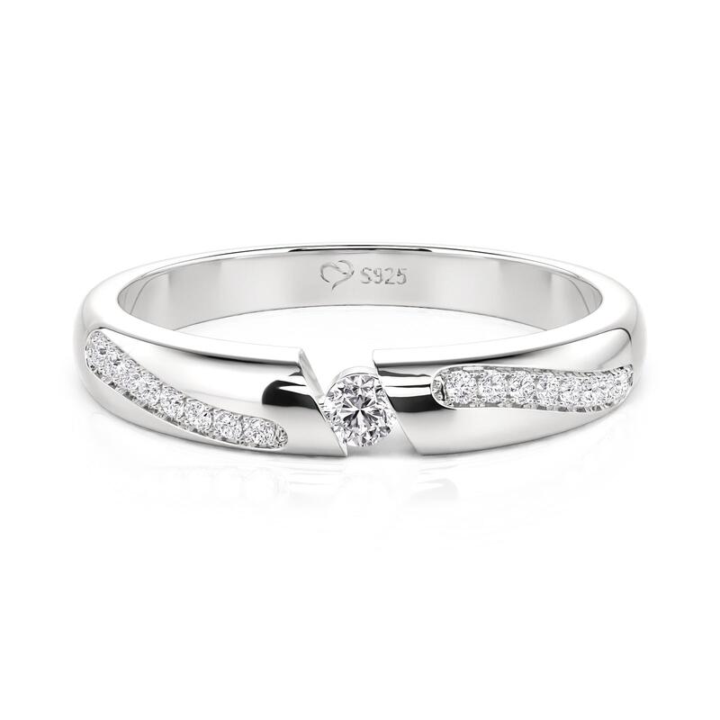 Jeulia Classic Diagonal Pave Wedding Band for Women - Jeulia Jewelry